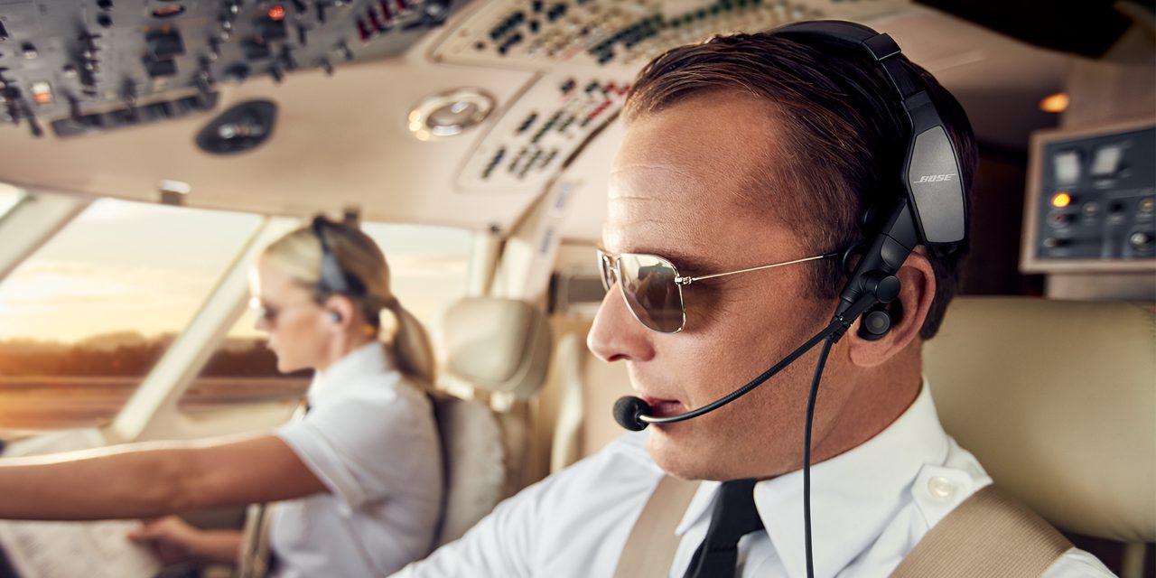 ProFlight Series 2 aviation headset for jet pilots | Bose