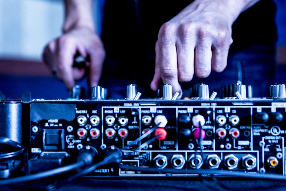 F1 loudspeaker with F1 Subwoofer Package