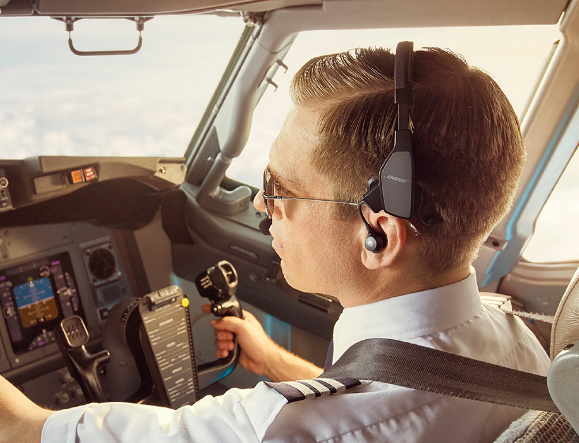 Aviation Headsets - Pilot Headsets & Headphones | Bose