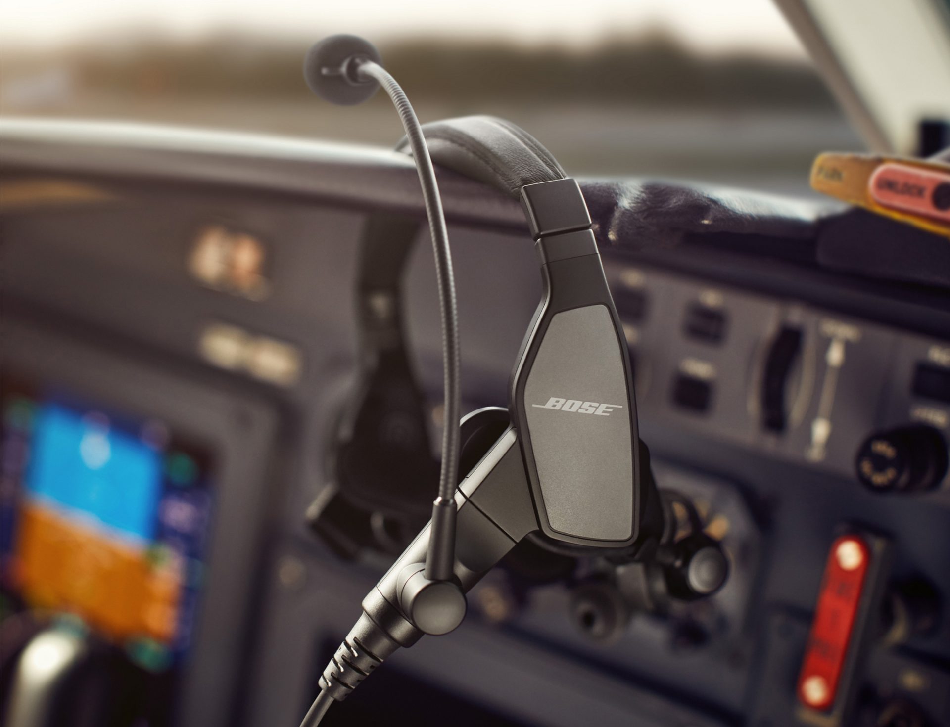 Aviation Headsets - Pilot Headsets & Headphones | Bose